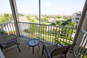 Apartamento, várias camas (7664 Windsor Hills) | Vista da varanda