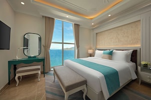 Suite Familiar, várias camas | Roupa de alta qualidade, minibar, cofre no quarto 