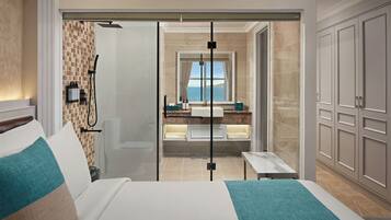 Roupa de alta qualidade, minibar, cofre no quarto, Wi-fi grátis