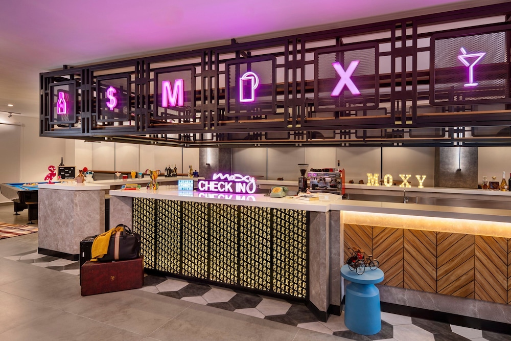 Moxy Solo - Surakarta