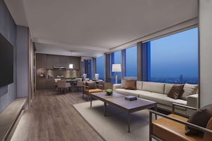Quarto Nobre, Suite Executiva | Cofre no quarto, secretária, Wi-fi grátis, roupa de cama fornecida