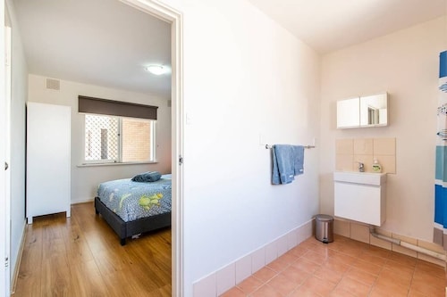 21 Cozy Comforts, Walk To Crown & Optus Stadium - Swan River