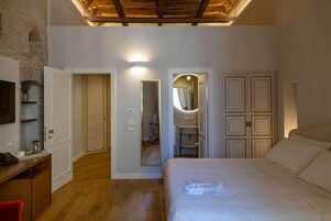 Quarto Executivo (Dei Falconieri) | Lençóis italianos Frette, roupa de alta qualidade, edredões de penas