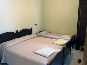 Quarto | Escrivaninha, espaço de trabalho para notebook, Wi-Fi de cortesia