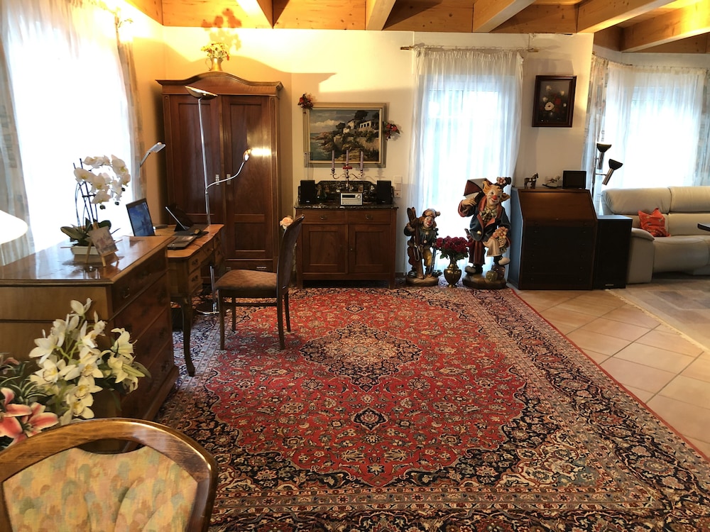 Exclusives Einfamilien Haus Mit Garten Und Sauna Für 2 Bis 6 Personen - Biberach an der Riß