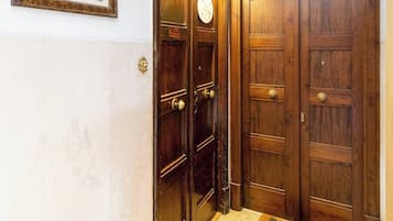 Entrada (vista interior)