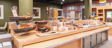 Café da manhã com buffet diário (EUR 12.50 por pessoa)