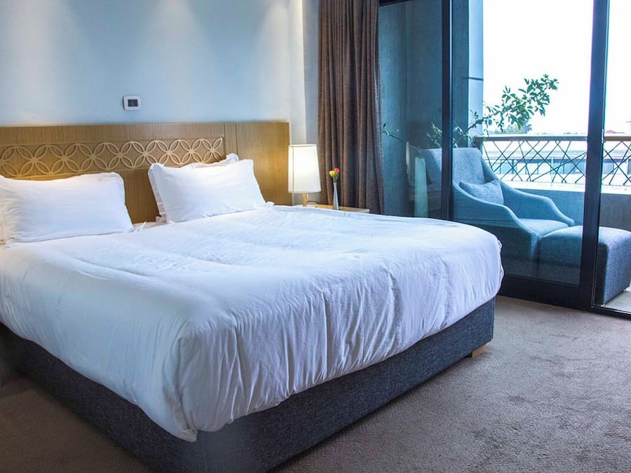 Quarto Deluxe, varanda | Lençóis italianos Frette, roupa de alta qualidade, edredões de penas