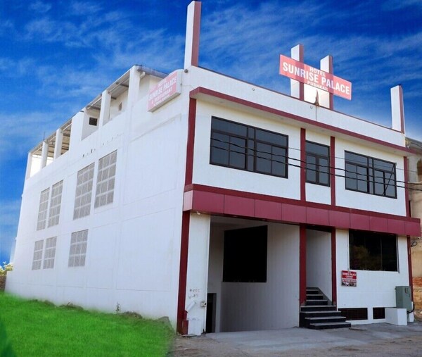 Sunrise Palace - Pushkar