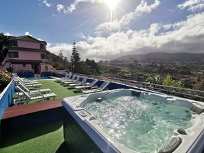 Banheira de hidromassagem 