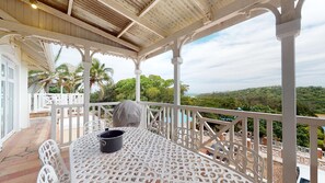 Casa luxo, 3 quartos, vista para a lagoa, ao lado da praia | Terraço/pátio