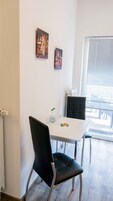 Apartamento | Área de estar | TV de tela plana