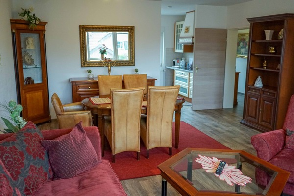 Apartamento | Sala de estar | TV de ecrã plano