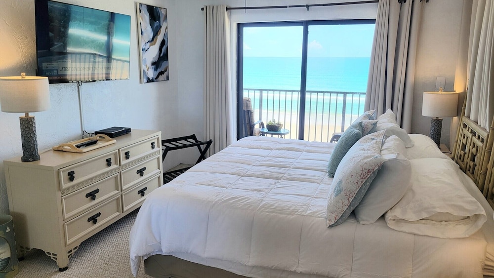 512 - Oceanfront Top Floor Corner 2 Bedroom - New Smyrna Beach, FL