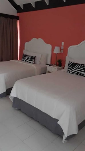 Com mobília individualizada, roupa de cama fornecida 