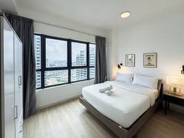 Apartamento Comfort, 3 quartos, não fumadores, Vista para a cidade | 2 quartos, com decoração personalizada, com mobília individualizada 
