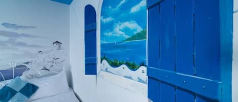 Quarto quádruplo standard | Escrivaninha, quartos à prova de som, Wi-Fi de cortesia