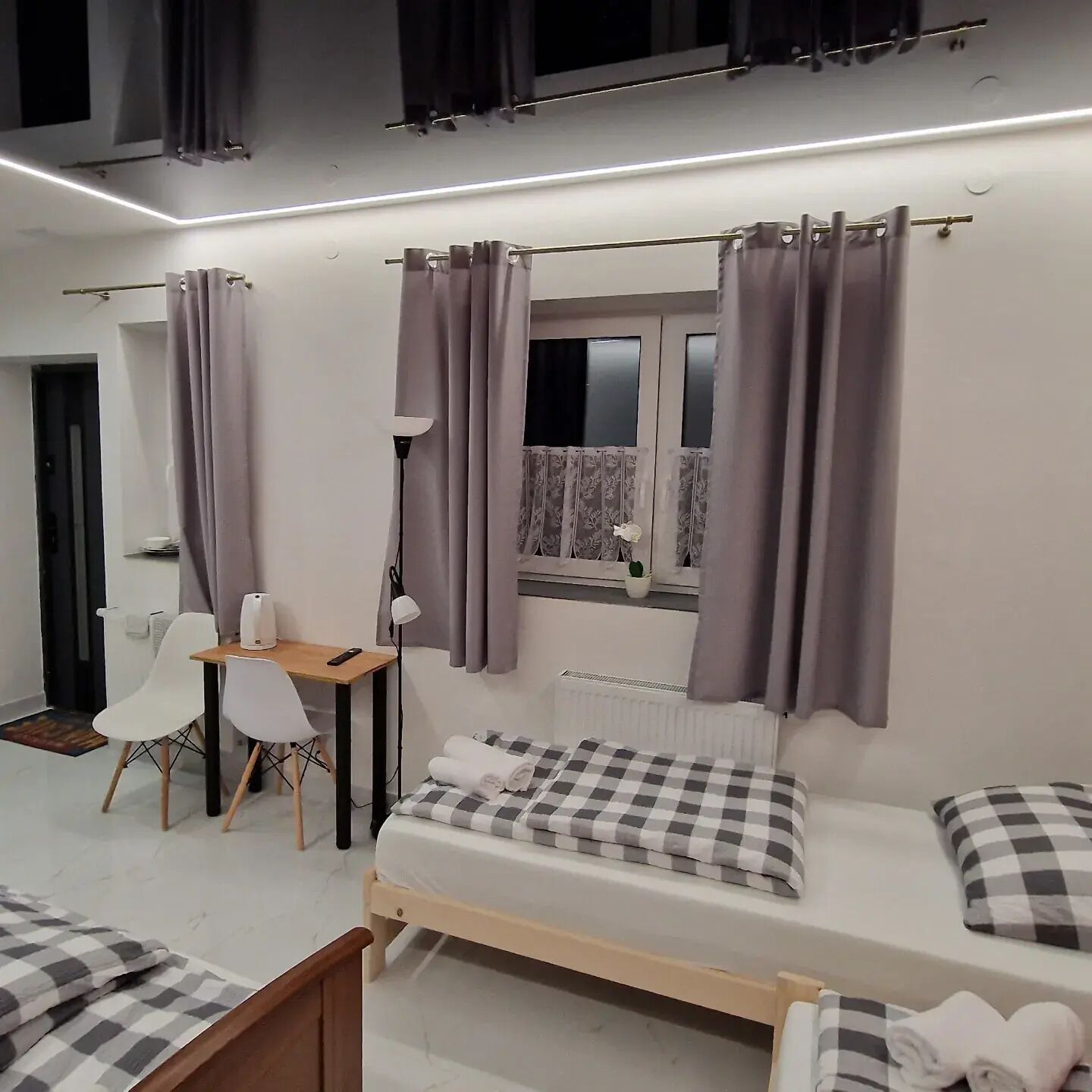 Quarto Quádruplo Deluxe | Sala de estar | Smart TV 