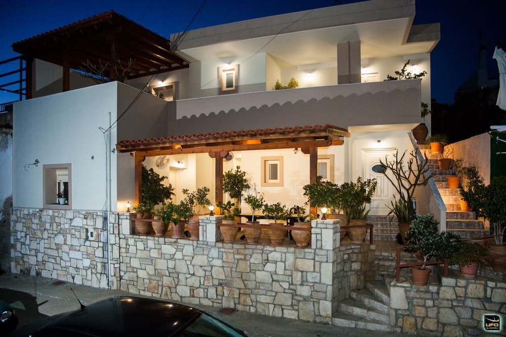 マリーナ マーレ - クレタ島