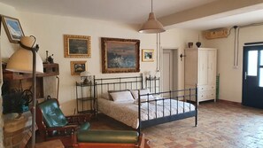 Estúdio (Rustiq) | Individualmente decorados, individualmente mobiliados, escrivaninha