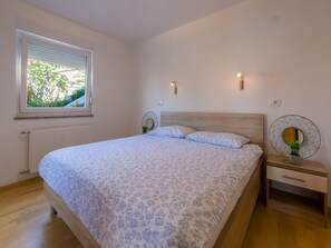 Ferros/tábuas de passar roupa, Wi-Fi de cortesia, roupa de cama