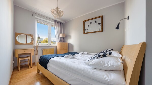 Apartamento (2, Legionow 119 C) | Espaço de trabalho para notebook, ferros/tábuas de passar roupa