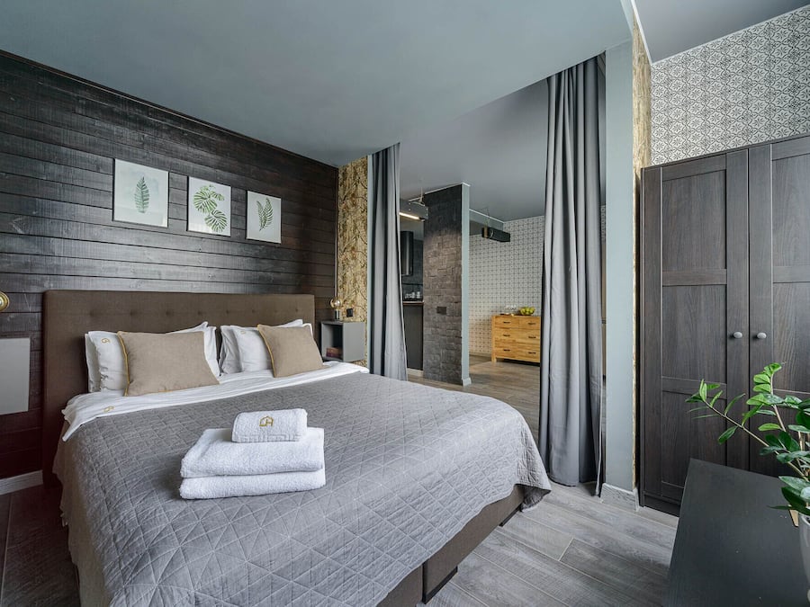 Estúdio urbano | Roupas de cama premium, ferros/tábuas de passar roupa, Wi-Fi de cortesia