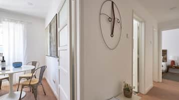 Apartamento, 1 quarto, no piso térreo | Área de estar | TV de tela plana