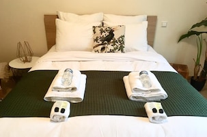 Apartamento | Individualmente decorados, individualmente mobiliados, escrivaninha