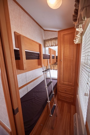1 quarto