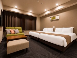 Suite Club, 1 quarto, não fumadores, banheira de hidromassagem grande | Roupa de alta qualidade, camas de colchão pillowtop 