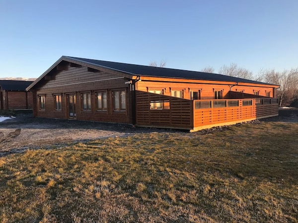 Glaðheimar Guesthouse - Islandia