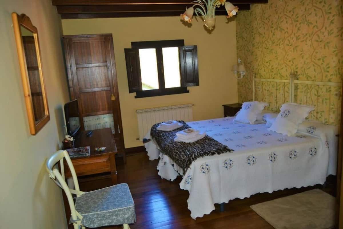 Quarto Duplo ou Twin | Roupa de cama fornecida