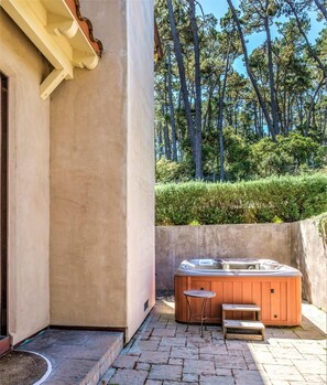 Casa, várias camas (LX17 PEBBLE BEACH GOLFER RETREAT) | Varanda