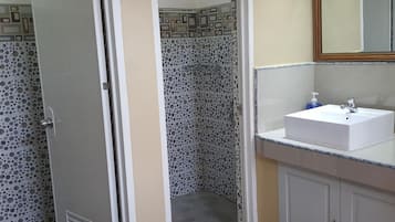 Artigos de higiene pessoal grátis, toalhas fornecidas, sabão, champô