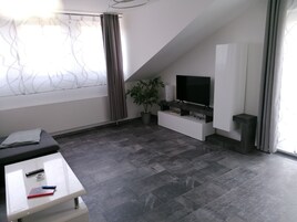 Condo (2-Zi-Whg im 1.OG) | Área de estar | Smart TV