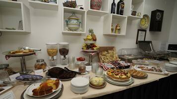 Café da manhã continental grátis todos os dias