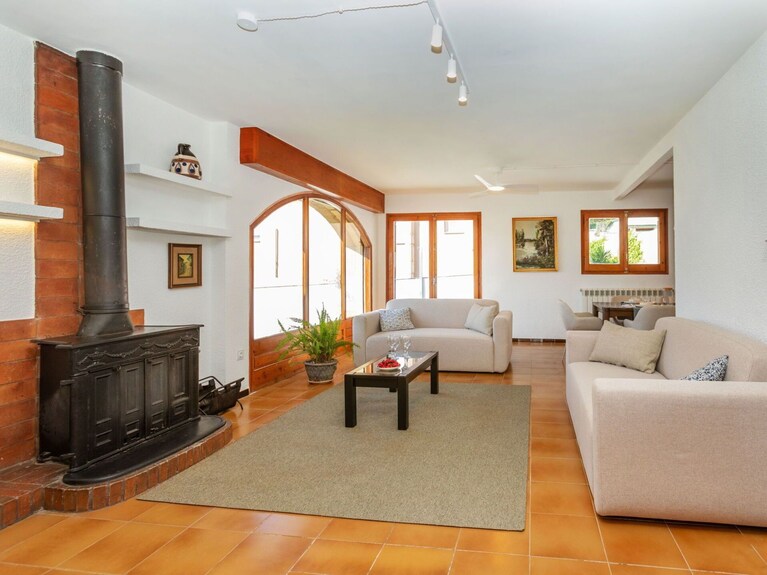 Preciosa Casa De Vacaciones Privada Con Piscina Privada, Wifi, Tv, Terraza Y Vista Panorámica - Pineda de Mar