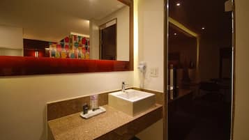 Quarto superluxo | Pia do banheiro