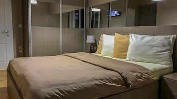 Apartamento superluxo, vista para o lago | 1 quarto, individualmente decorados, individualmente mobiliados
