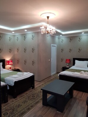 Quarto família | Cofres nos quartos, quartos à prova de som