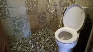 Casa, 3 quartos | Casa de banho | Um polibã, toalhas fornecidas, sabão 