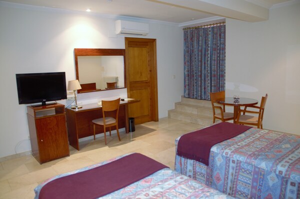 Hotel Suis - Sant Celoni