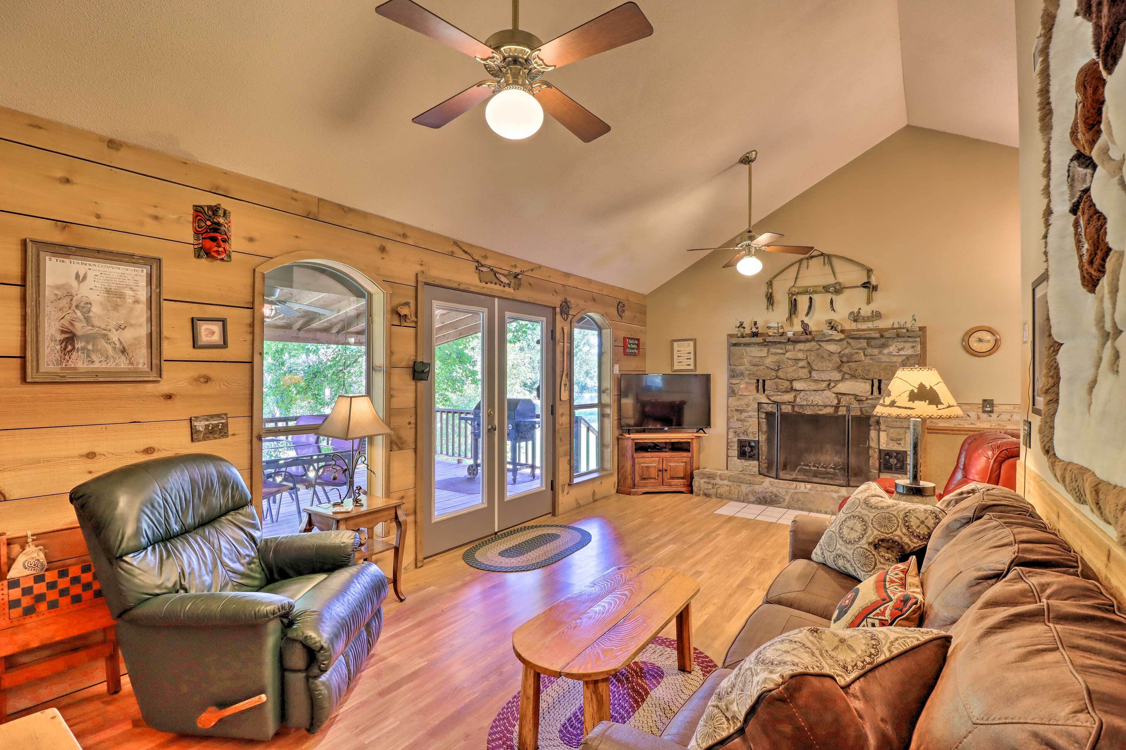 Top 10 Cabins With Hot Tub Near Mountain View, Arkansas | Trip101