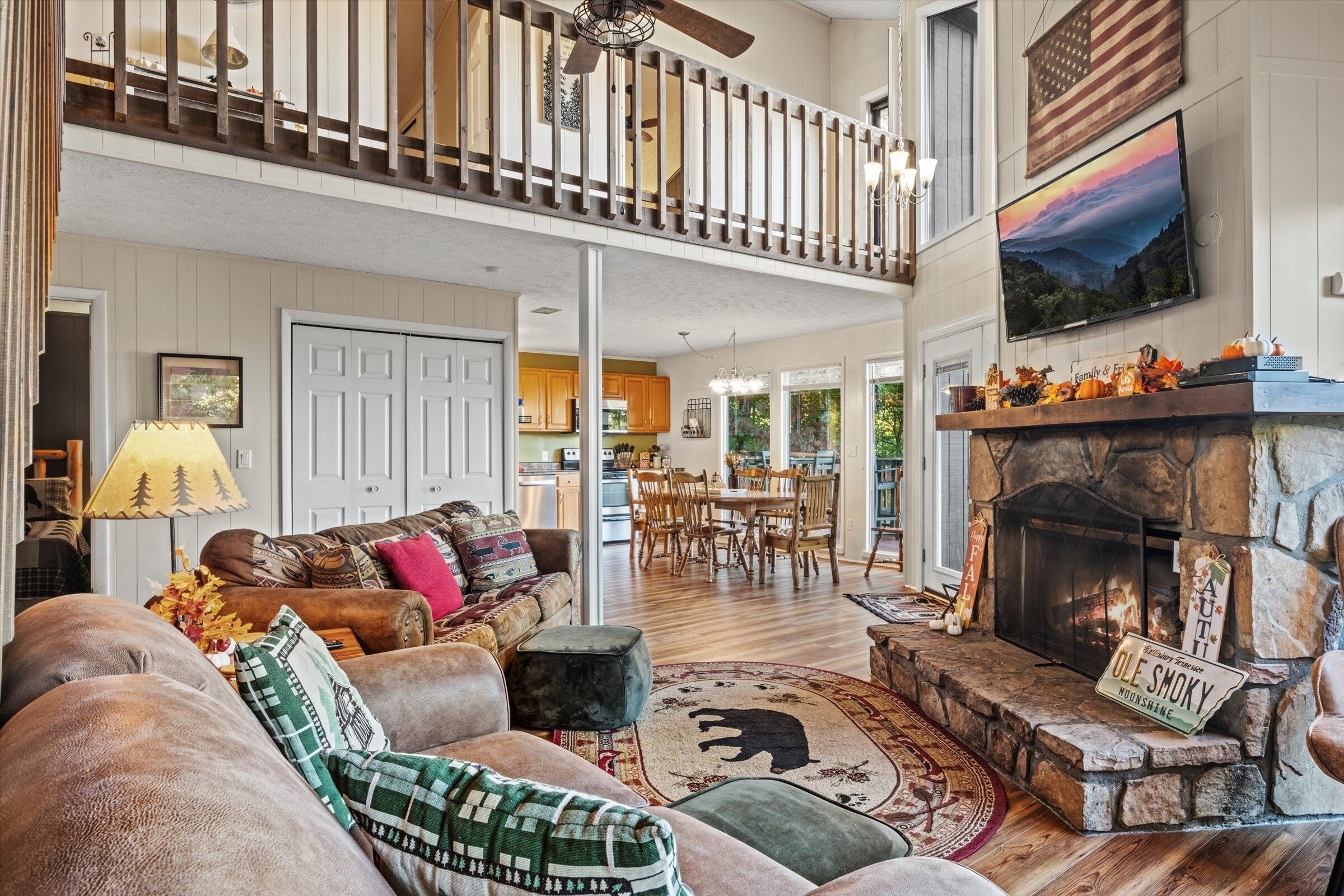 Endless Mountain Views - Hottub - Fireplace - Private - 5 Minutes To Gburg & Np - Gatlinburg, TN