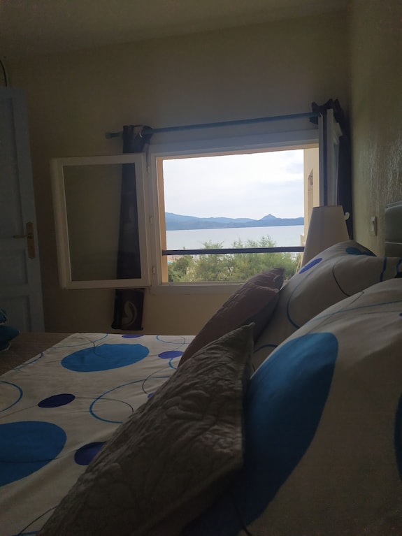 Appartement Pieds Dans L'eau, Sur La Plage De Farinole - Nonza