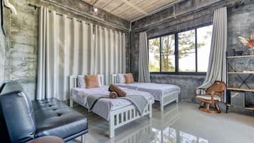 Casa família, 2 quartos | 1 quarto, escrivaninha, Wi-Fi de cortesia, roupa de cama