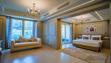 Suite Executiva, banheira de hidromassagem grande | 1 quarto, minibar, cofre no quarto, com decoração personalizada