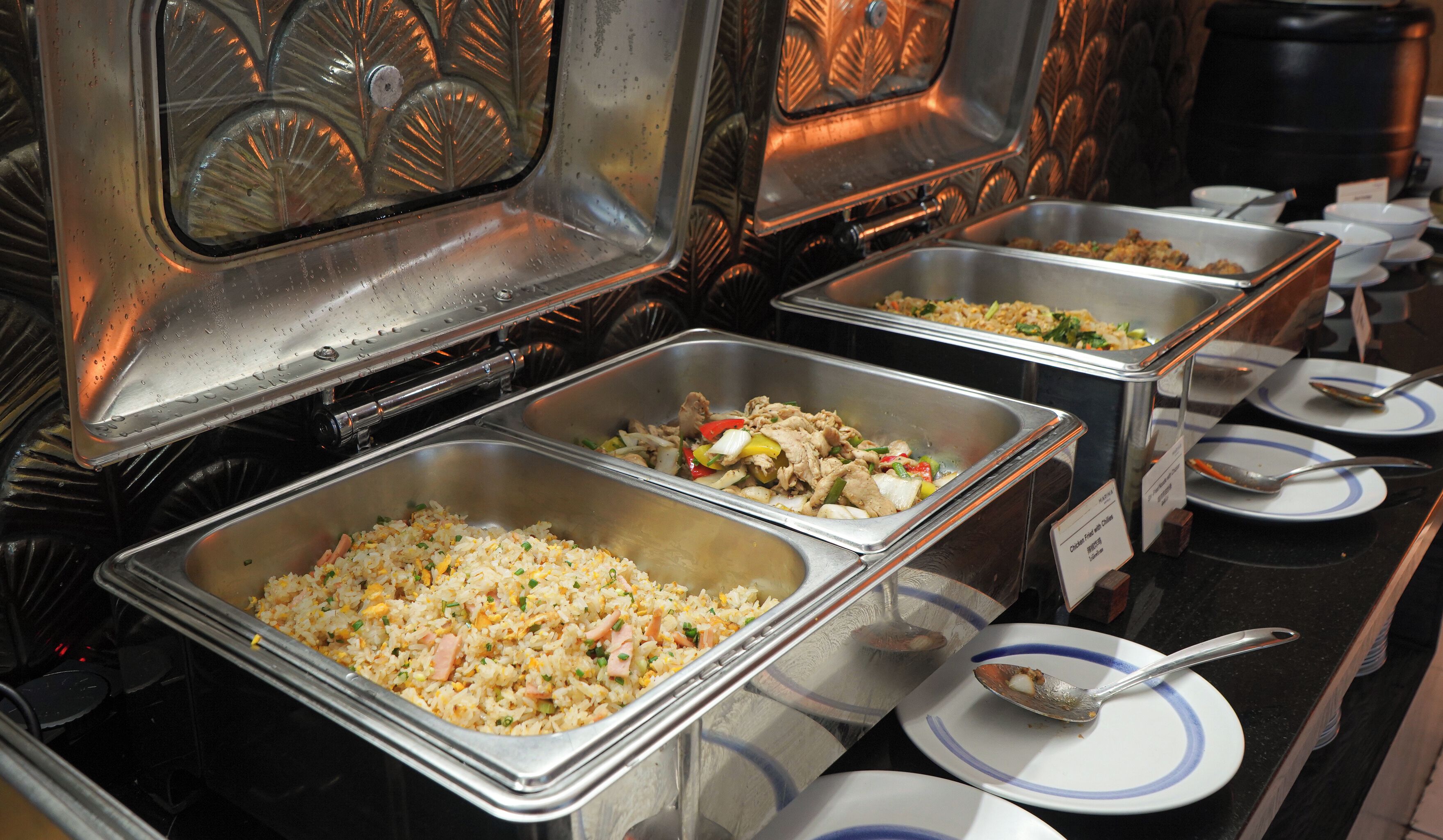 Café da manhã feito na hora todos os dias (THB 400 por pessoa) 