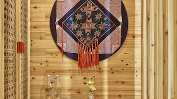 Bangalô com design assinado | 1 quarto, roupas de cama premium, frigobar, individualmente decorados
